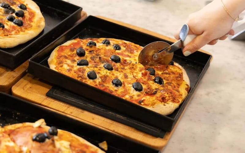 Rome: Pizza and Tiramisù Cooking Class with Glass of Wine - A Step-by-Step Look at the Experience