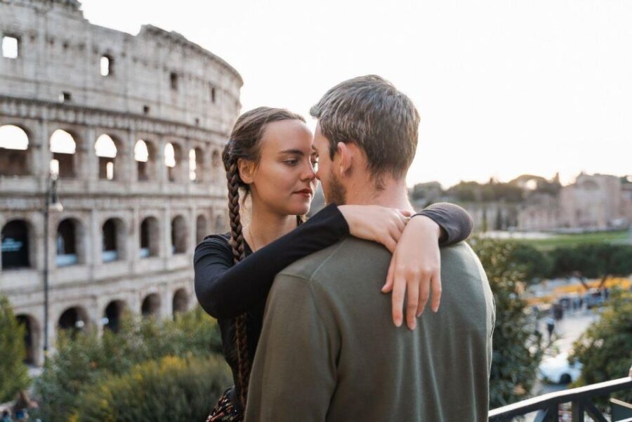 Rome: Romantic Couple Photoshoot Experience at the Colosseum - Who Is This Experience For?