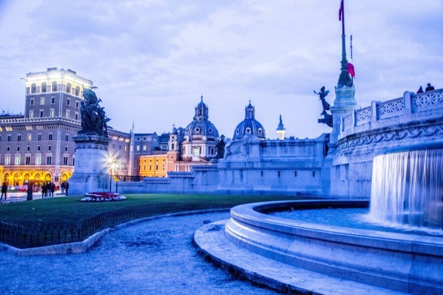 Rome: Rome at Night Evening Historical Walking Tour - Why the Guided Night Experience Matters