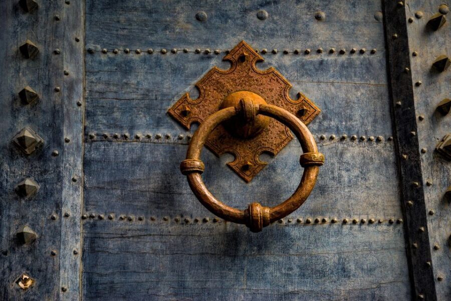 Rome: Small Group Guided Tour of Castel Sant'Angelo - The Prison Cells and Historical Figures