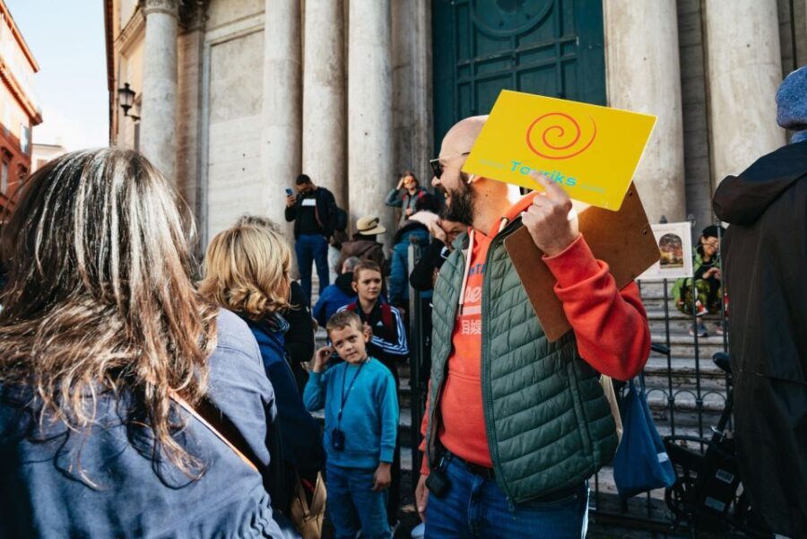 Rome: Trevi Fountain and Underground Guided Tour - The Itinerary Breakdown: What You’ll See and Learn