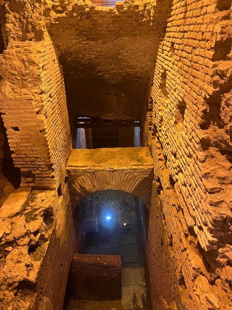 Rome: Trevi Fountain District Underground Tour and Ice Cream - The Itinerary Breakdown