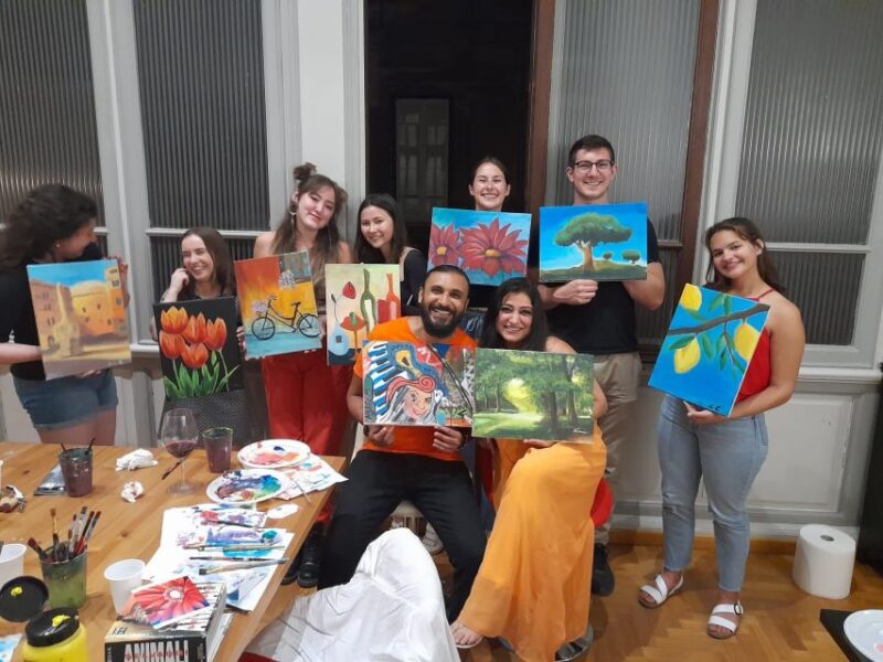 Rome: Wine and Paint Experience in Piazza Navona - Key Points