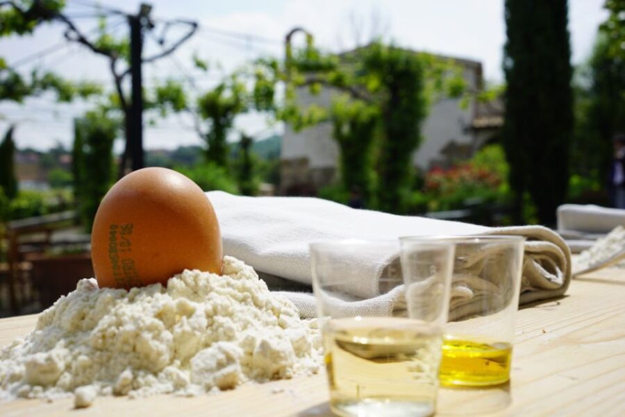 Rome: Wine Tasting and Pizza Making Class at a Vineyard - What You’ll Experience