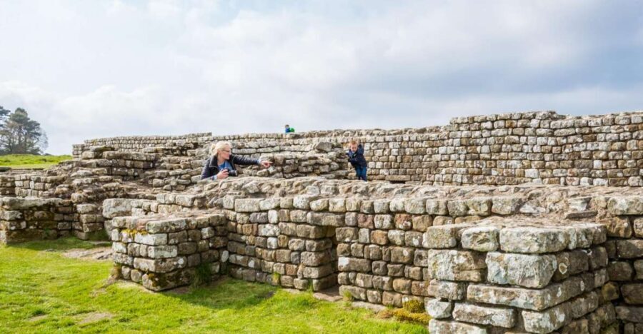 Rosslyn Chapel and Hadrian's Wall Small Group Day Tour - What to Expect at Rosslyn Chapel