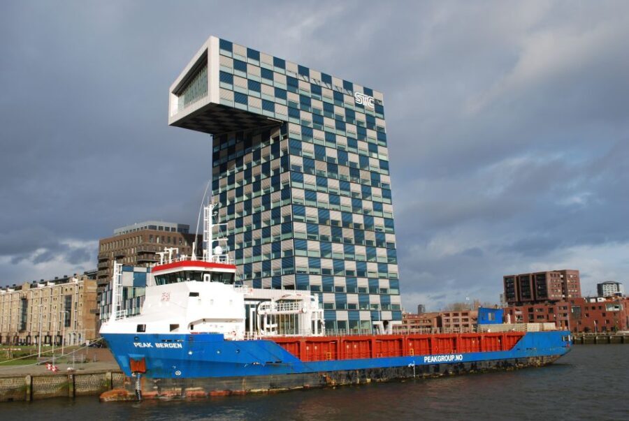 Rotterdam: Harbor Cruise on a Historic Ship - Who Is This Tour Best For?