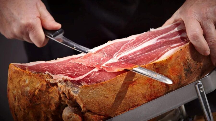 Saint Jean de Luz : guided walking & gourmet tour - Who Will Love This Tour?