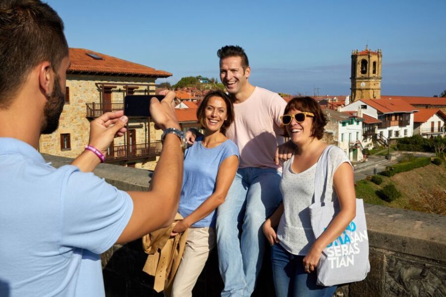 San Sebastian & Basque Coast Tour From Pamplona - Visiting Getaria: A Step Back in Time