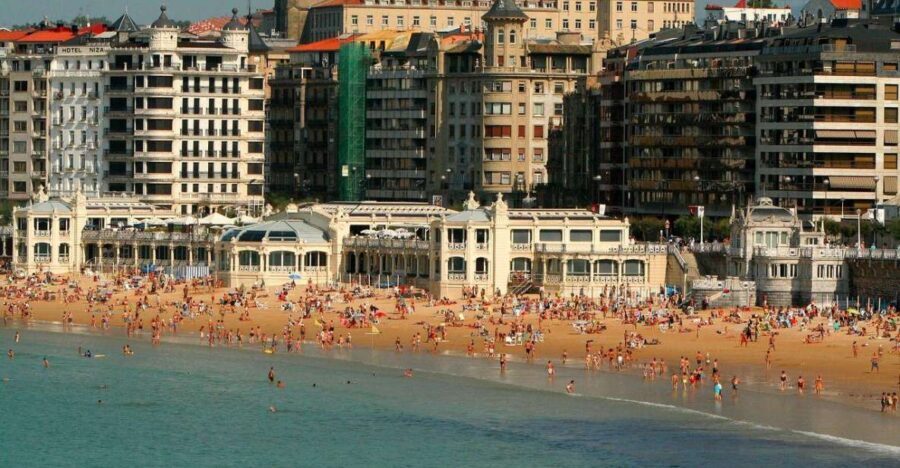 San Sebastian - Donostia Private Guided Walking Tour - Key Points