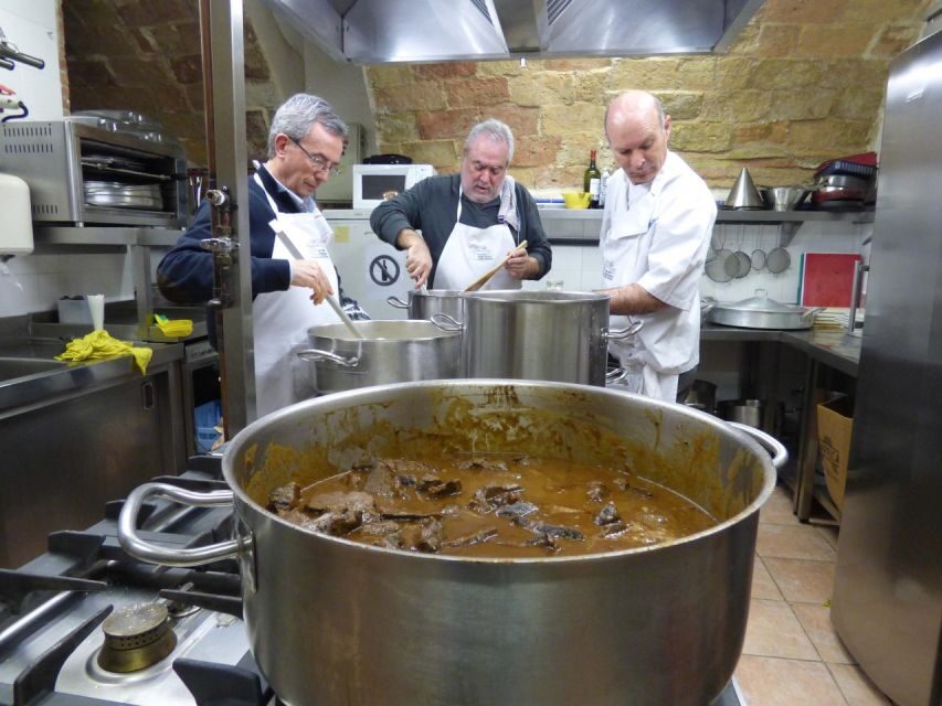 San Sebastian: Famous Local Basque Cooking Club Private Meal - Exploring San Sebastians Culinary Heart