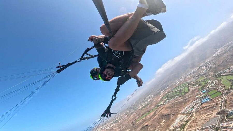 Santa Cruz de Tenerife: Acrobatic Paragliding Flight - Who Should Consider This Experience?
