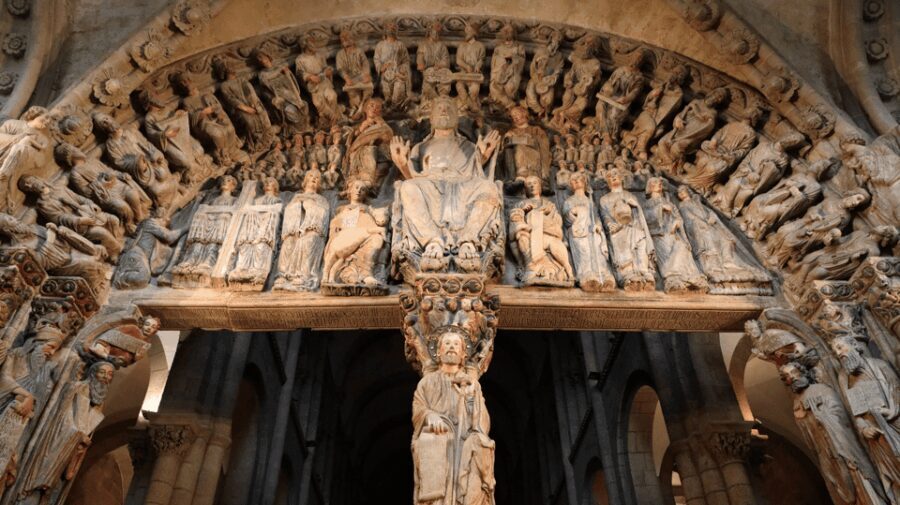 Santiago Complete Tour: City, Portico and Cathedral Tickets - Starting Point and First Impressions