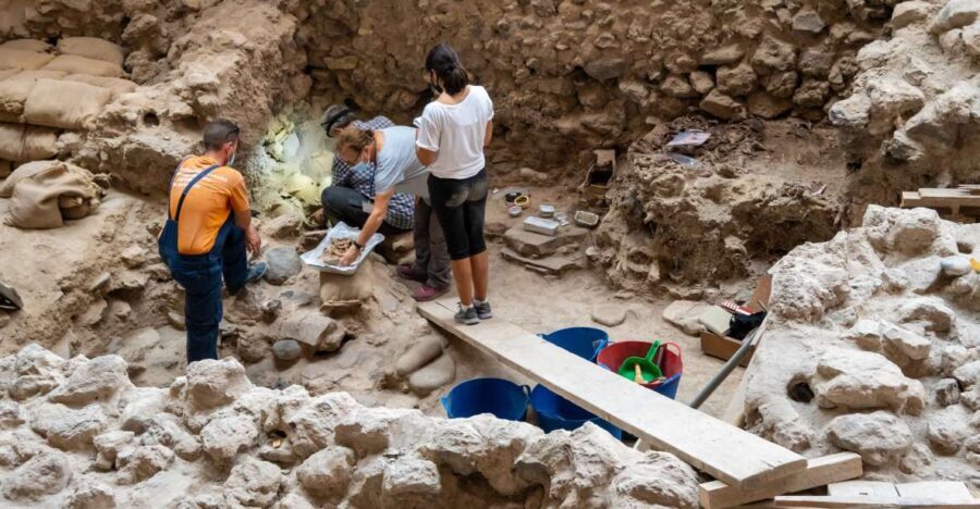 Santorini HISTORY & ARCHEOLOGY Tour (up to 8 guests) - Practical Details and Value