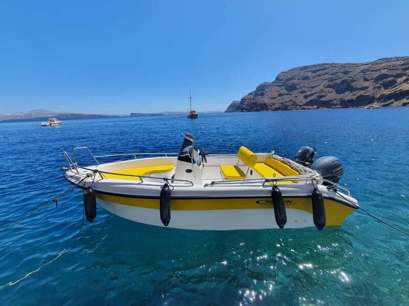 Santorini: license free boat in Santorini - The Itinerary Breakdown