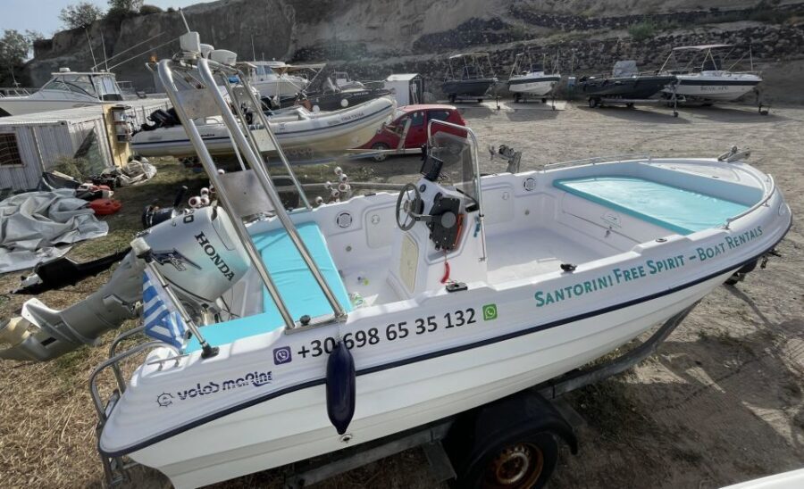 Santorini: License-Free Boat Rental with Snorkeling Gear - Who Will Love This Experience?