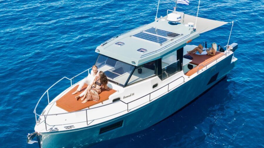 Santorini: Private Diamond 36 Motor Yacht Caldera Cruise - Practical Tips for Your Cruise