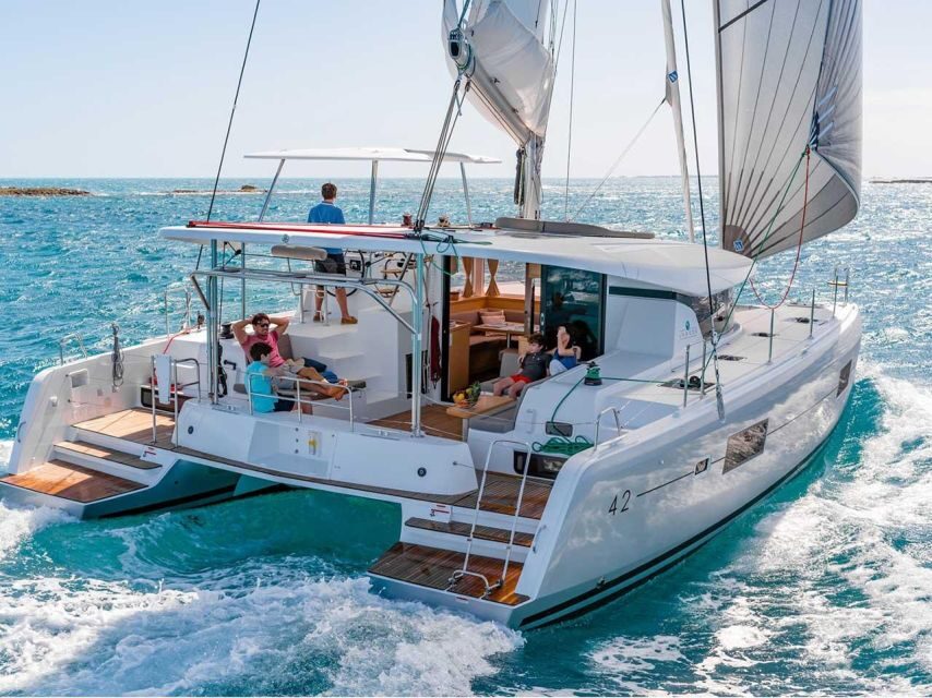Santorini: Private Luxury Catamaran Cruise with Greek Meal - Why This Tour Works