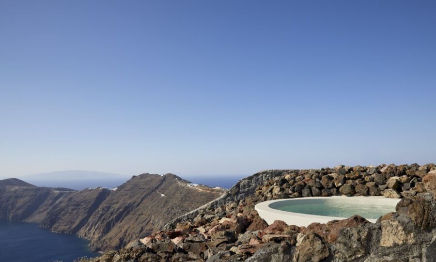 Santorini: Volcanic Hot-Tub Experience with Caldera Views - Who is This Experience Perfect For?