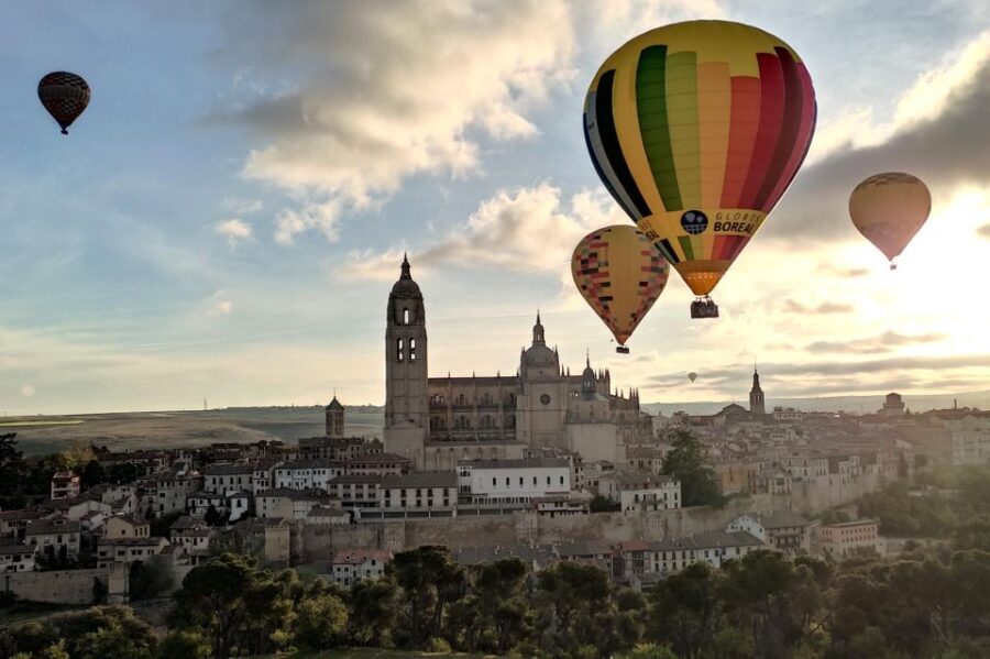 Segovia: Private Balloon Ride for 2 with Cava and Breakfast - What Makes This Tour Stand Out
