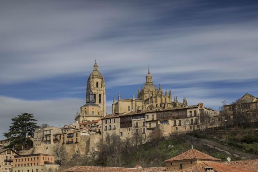 Segovia: Self-Guided Audio Tour on Your Phone - The Landmark Stops: What You’ll See