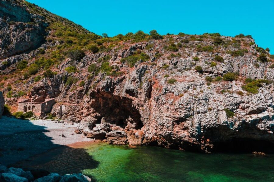 Sesimbra: Arrábida Beaches & Caves Boat Tour with Snorkeling - An In-Depth Look at the Tour Itinerary