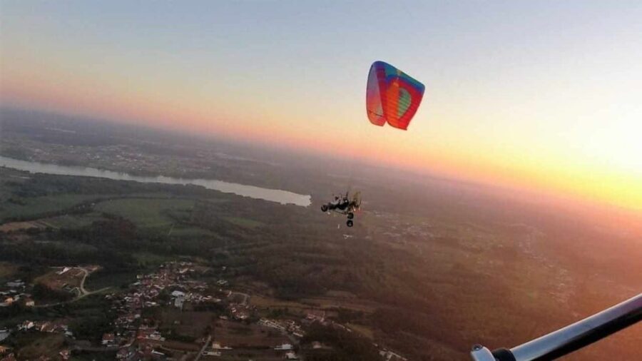 Sesimbra: Powered Paraglider Flight Adventure - Who Should Consider This Experience?