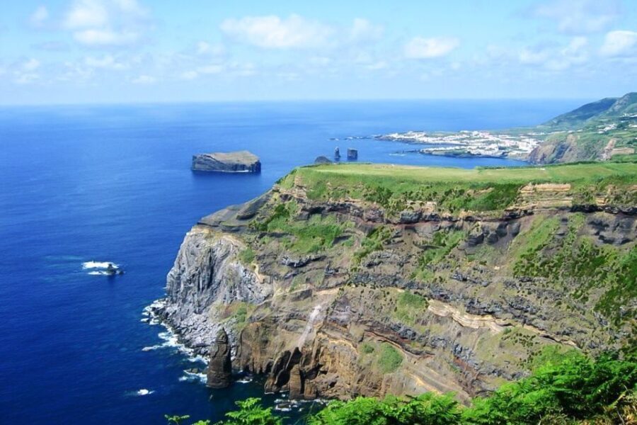 Sete Cidades Azores 4x4 Day Tour from Ponta Delgada - Transportation and Group Size