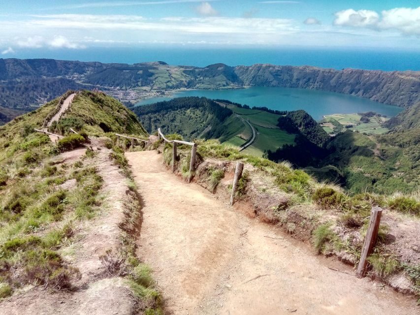 Sete Cidades - Half Day Tour - The Value of the Experience