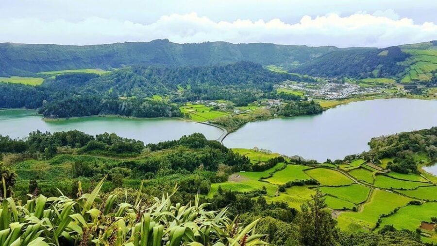 Seven Citys Tour: Sete Cidades Crater Lake Shore Excursion - Transportation & Group Size