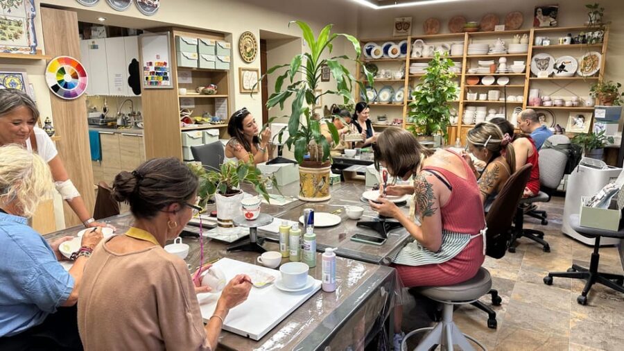 Seville: Ceramic painting workshop - The Artistic Process