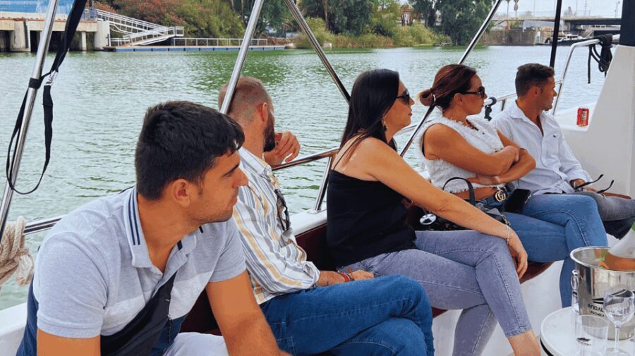 Seville: Guadalquivir River Boat Tour - The Experience: What to Expect from the Guadalquivir River Boat Tour