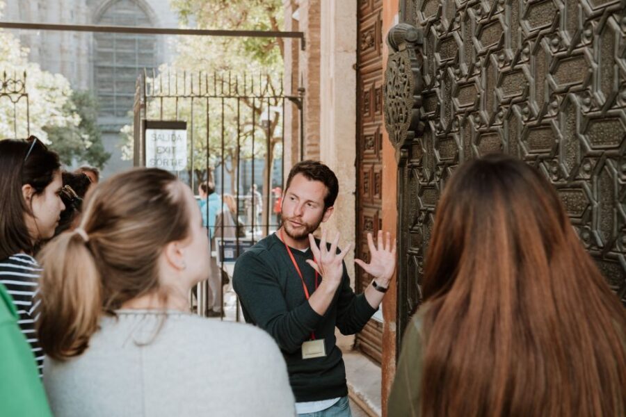 Seville: Guided Walking Tour with Optional Breakfast - Introduction to the Tour Experience