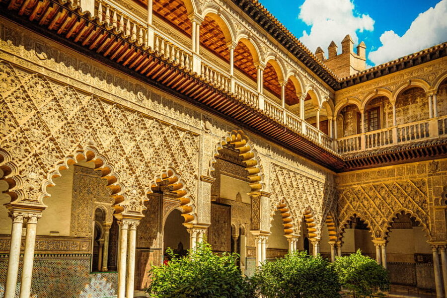 Seville: Priority Access Cathedral, Giralda & Alcázar Tour