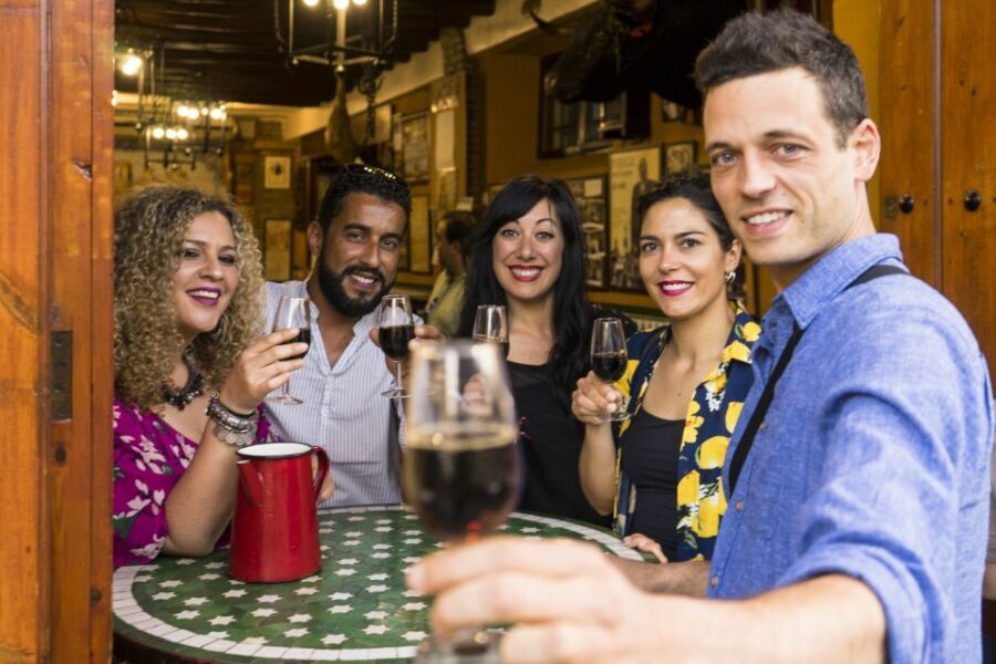 Seville: Tapas Crawl - Who is this tour best for?