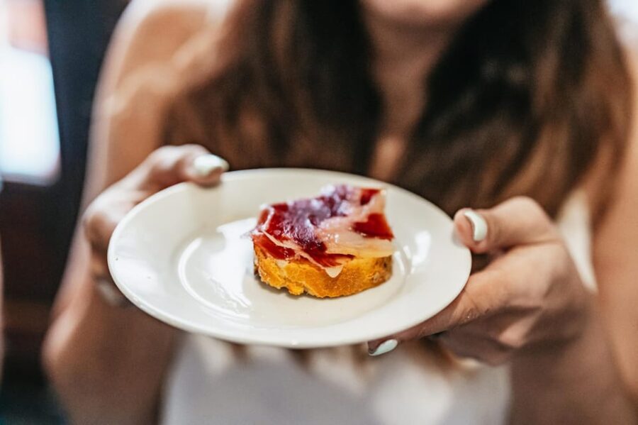 Seville: Tapas, Taverns and History Guided Walking Tour - An In-Depth Look at the Experience