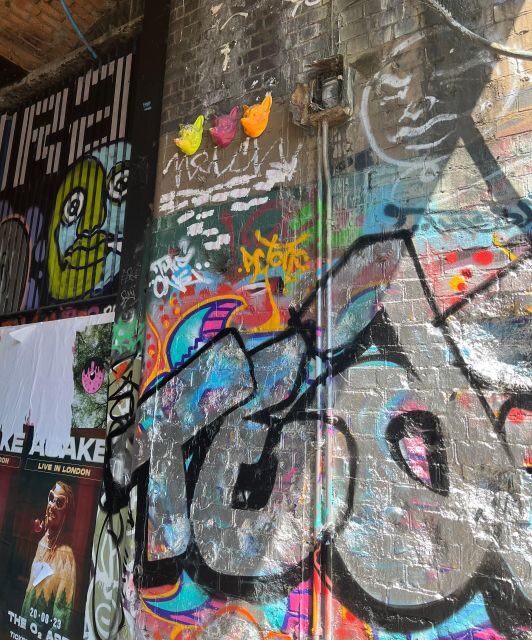 Shoreditch, East End Street Art tour best graffiti and art. - The Tour Itinerary: A Walk Through Art and History