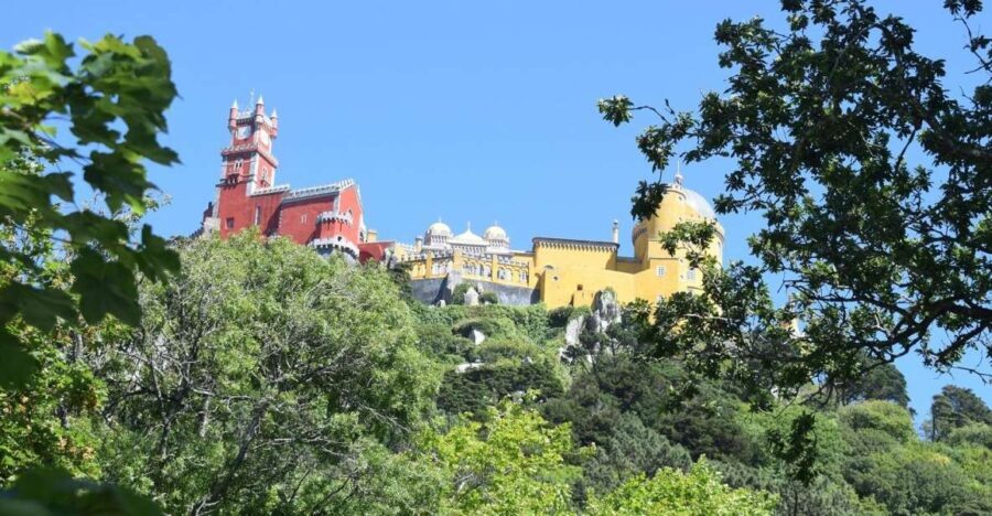Sintra and Cascais Private Tour with a Local - What the Tour Includes and Excludes