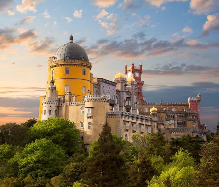 Sintra Hike: Past palaces and hidden paths. - The Itinerary in Detail