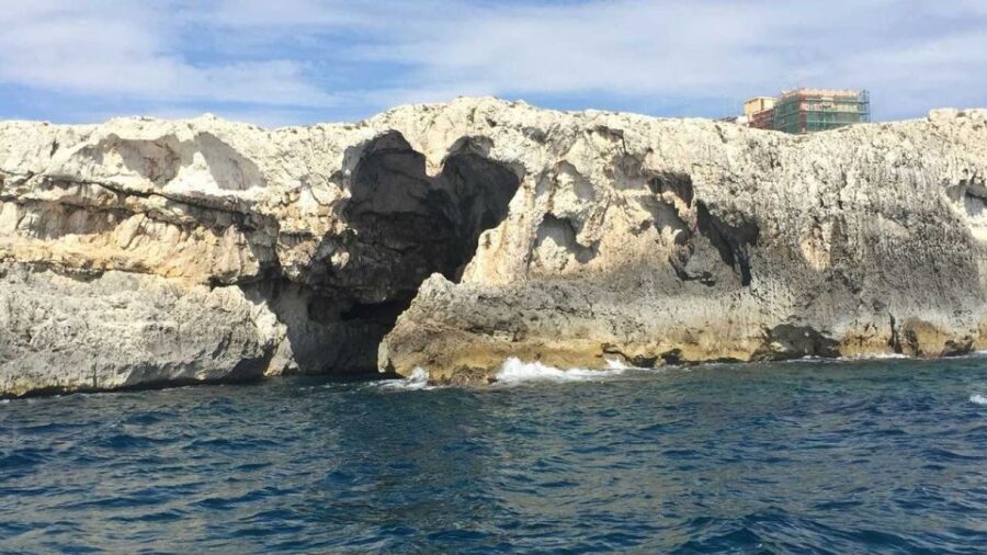 Siracusa: Ortygia Island Boat Tour with Grotto Visit - Practical Tips for Travelers