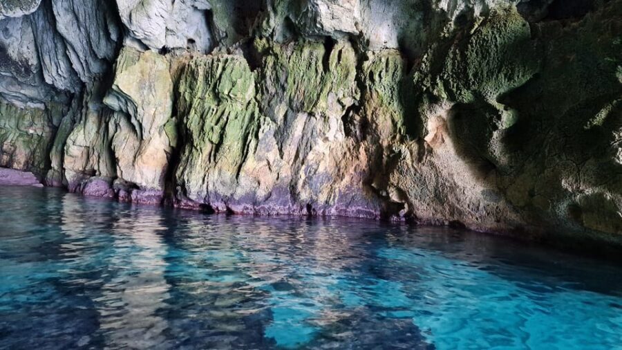 Siracusa:Ortigia & Sea Caves 1-hour boat tour with swim stop - The Sea Caves: A Natural Wonder