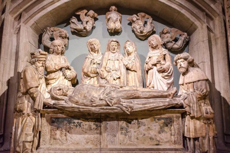 Skip-the-line Met Cloisters & Fifth Avenue Tour by Car - Key Points