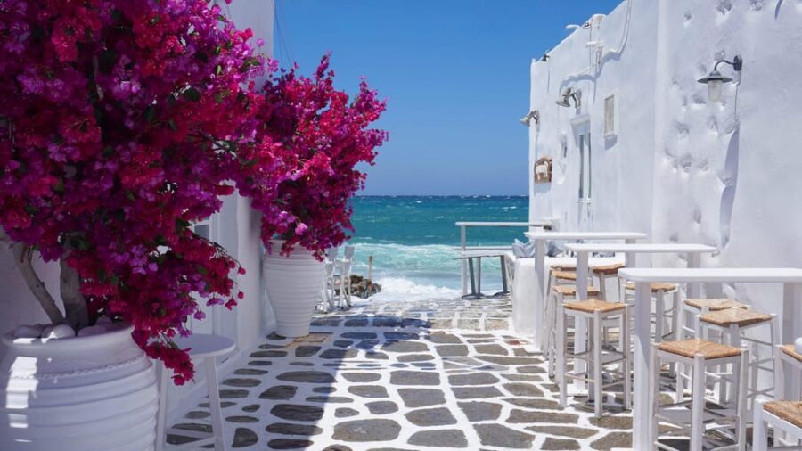 Small Group Mykonos Town Tour for Cruise Passengers - Manto Mavrogenous Square & Statue