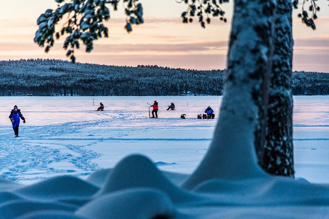 Snowshoe Trip for Ice Fishing from Kemi - An Authentic Arctic Adventure: Snowshoe and Ice Fishing from Kemi