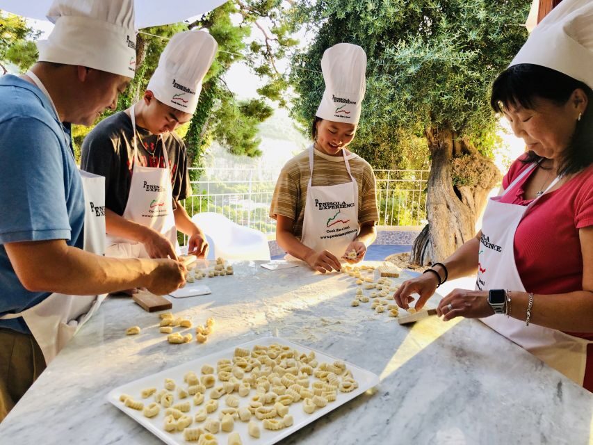 Sorrento: Italian Cooking Class with Transfer - The Meal and Social Atmosphere