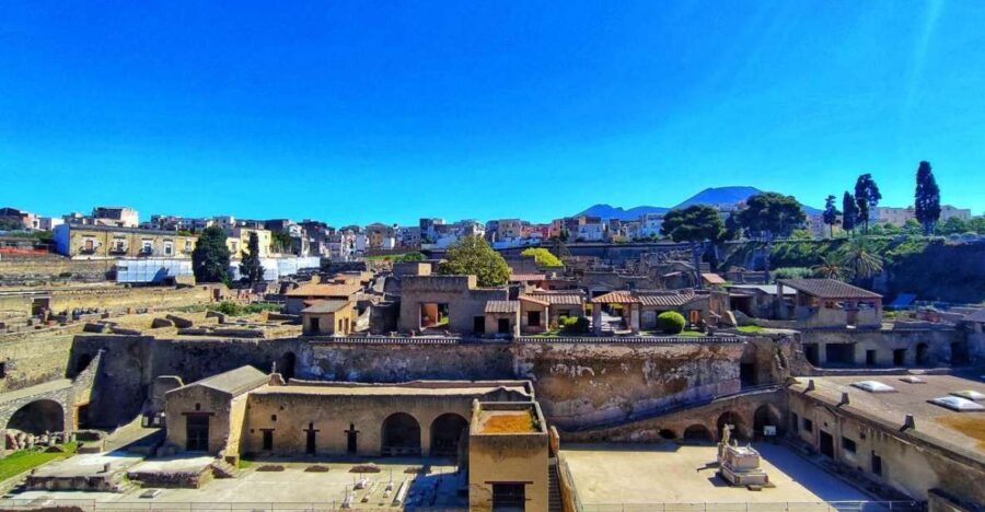 Sorrento: Pompeii & Herculaneum Day Trip Entry and Lunch - The Itinerary in Detail