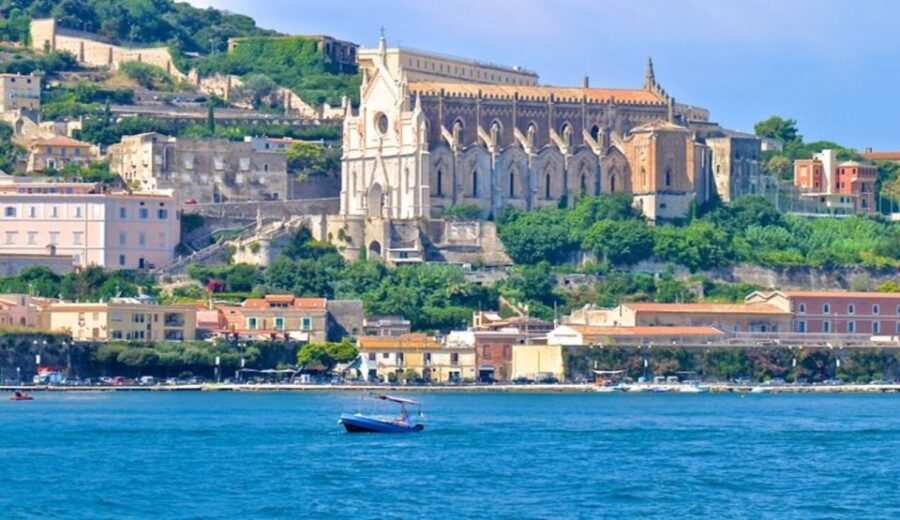 Sperlonga: Boat Tour to Gaeta with Pizza and Drinks - The Experience in Focus: Value and Authenticity