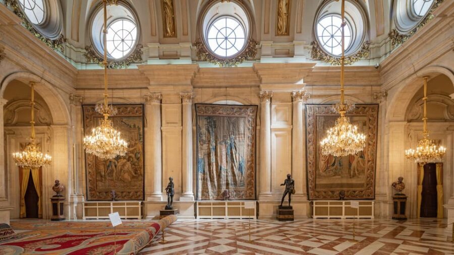 Splendor: Royal Palace Tour - Is It Worth the Price?