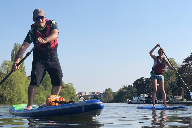 Stand up Paddleboarding on the beautiful Thames at Richmond - A Fresh Take on London: Paddleboarding on the Thames near Richmond