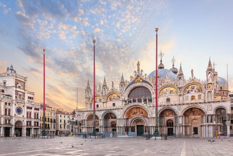 Stunning Venice  Walking Tour for Couples - Practicalities and What Travelers Should Know
