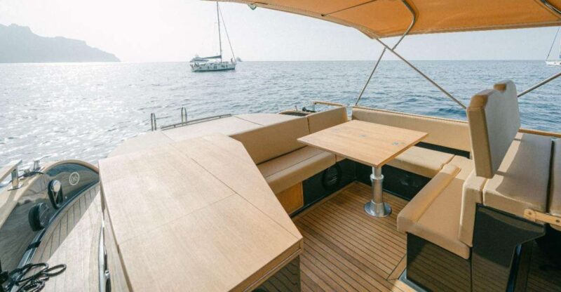 Sunrise by boat: enchantment on the horizon - Key Points